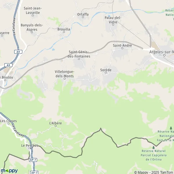 Map Laroque-des-Albères: map of Laroque-des-Albères (66740) and ...